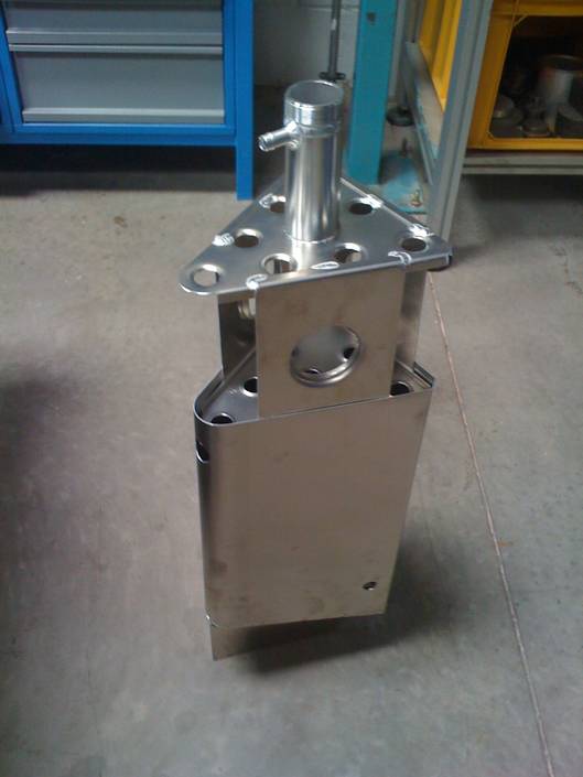 Oil System - Dry Sump Tanks, Oil Catch Tanks & Oil Coolers